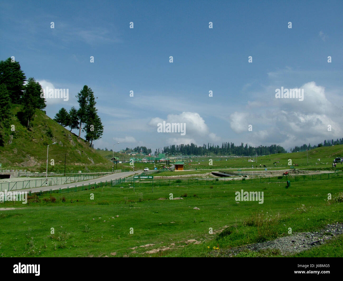 Gulmarg Tourism And Travel, Summer beauty of Gulmarg, Places to visit ...
