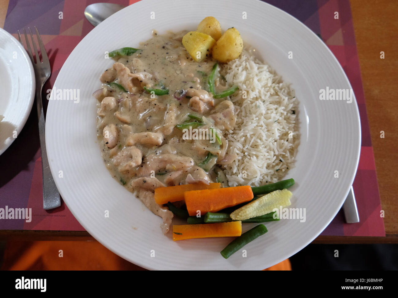 Chicken Stroganoff with white rice and vegetables in One Step Up ...