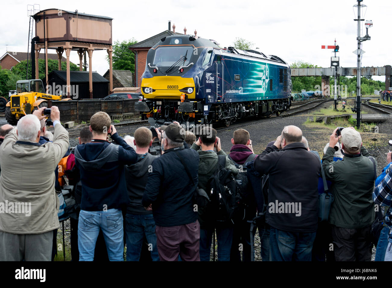 Rail enthusiasts photograph the new class 88 locomotive at the Severn ...