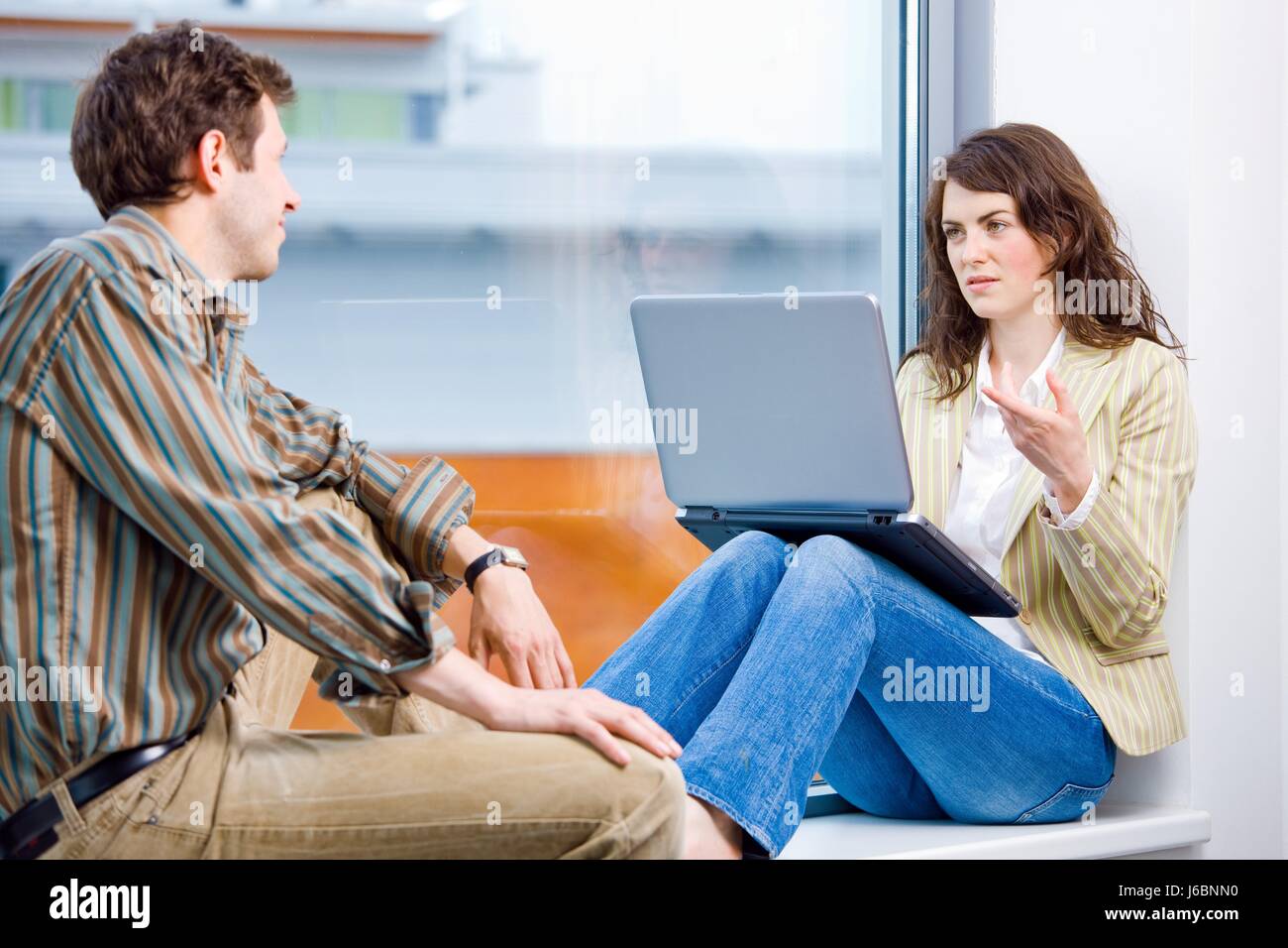 woman talk speaking speaks spoken speak talking chat nattering humans ...