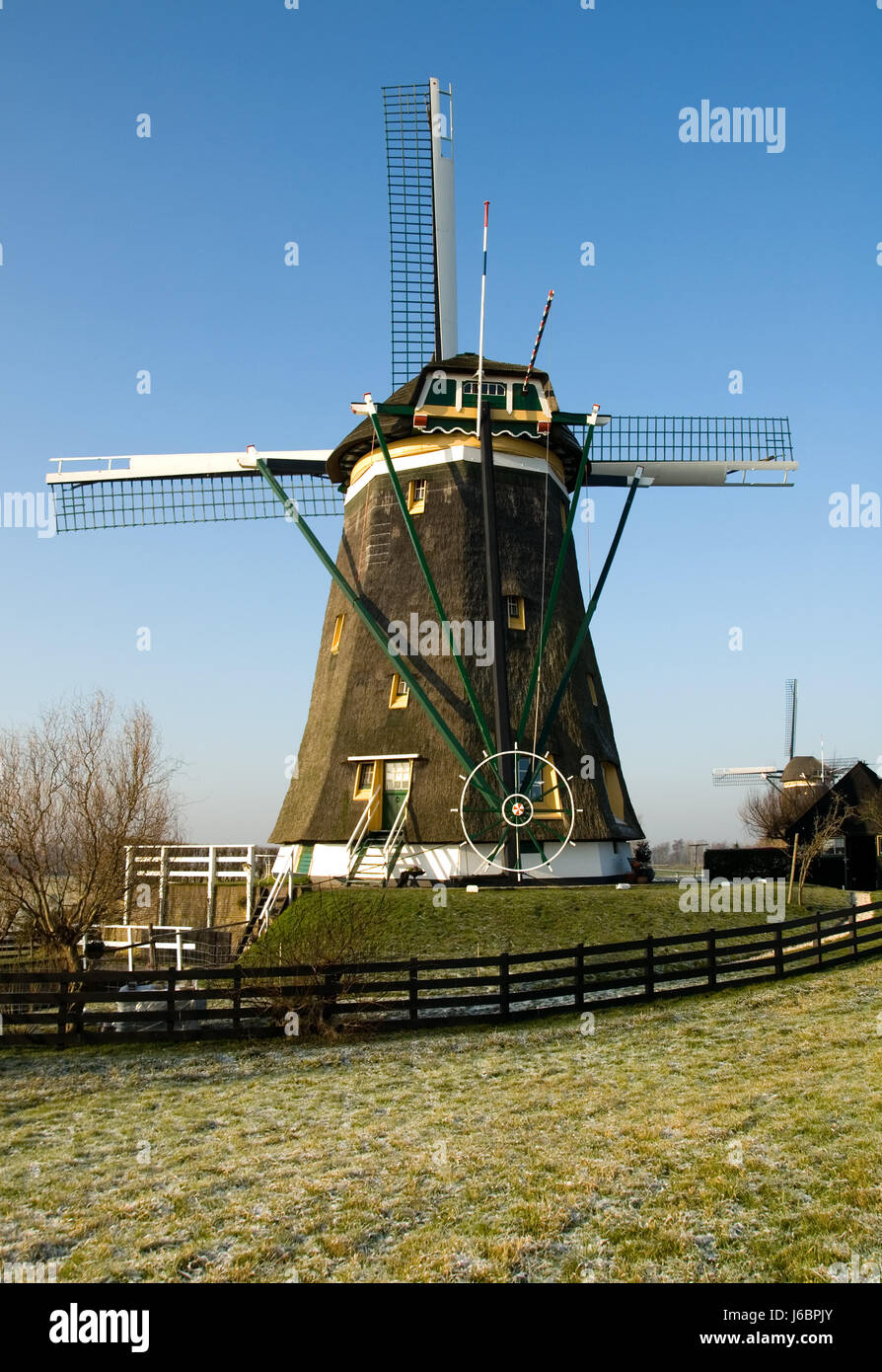 frost holland netherlands windmill farm dutch thatched buildings wheel ...