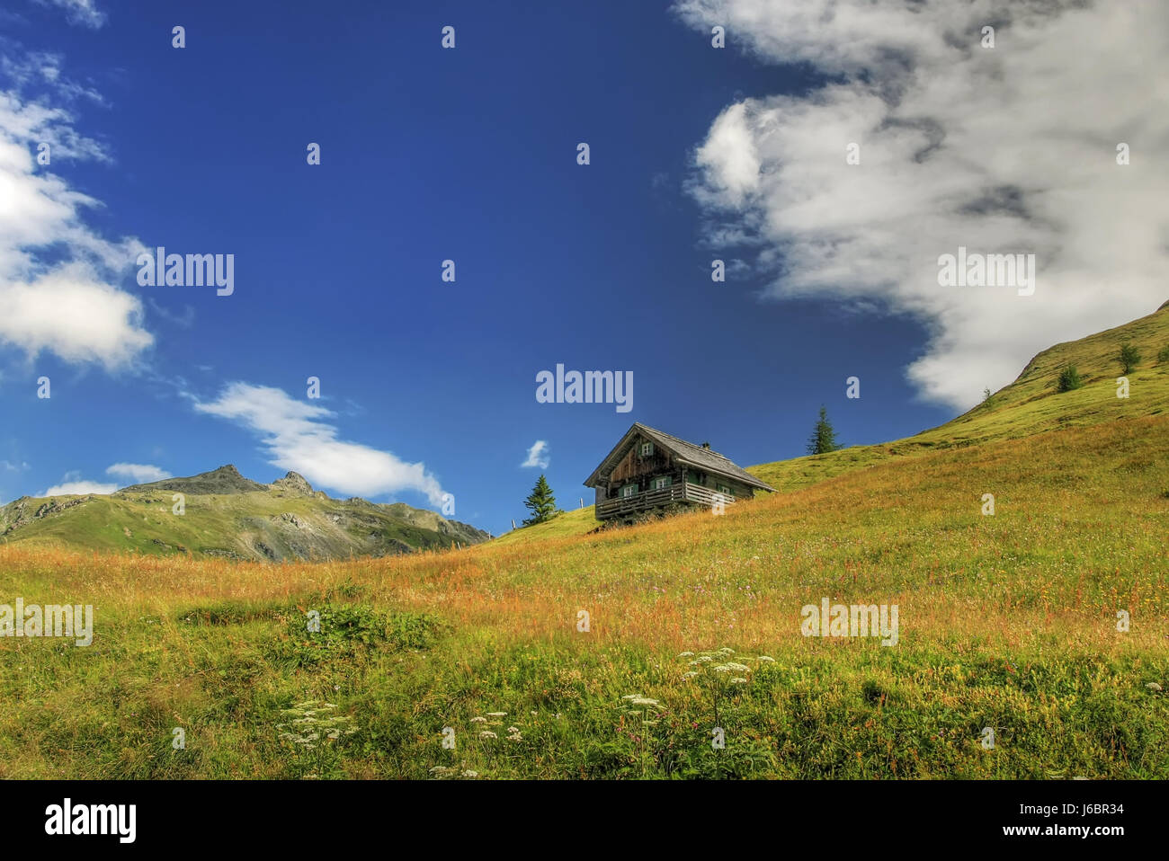 alpine hut in the hohe tauern Stock Photo - Alamy