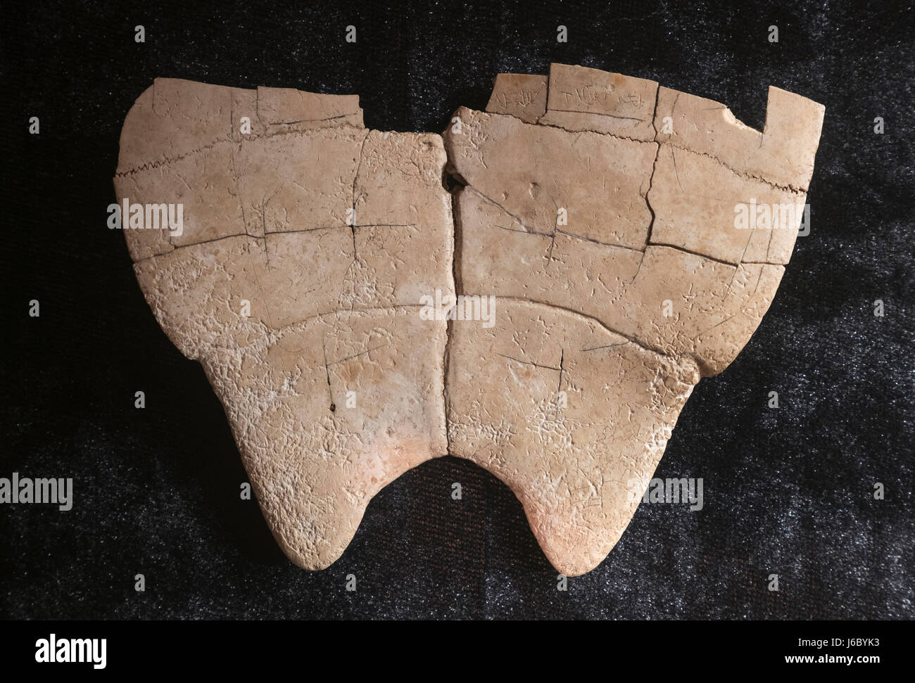 Chinese oracle bone script hi-res stock photography and images - Alamy