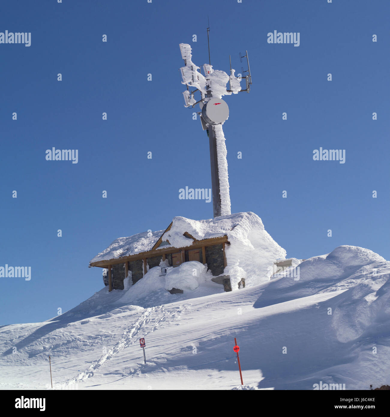 Canadian flag mountain top hi-res stock photography and images - Alamy