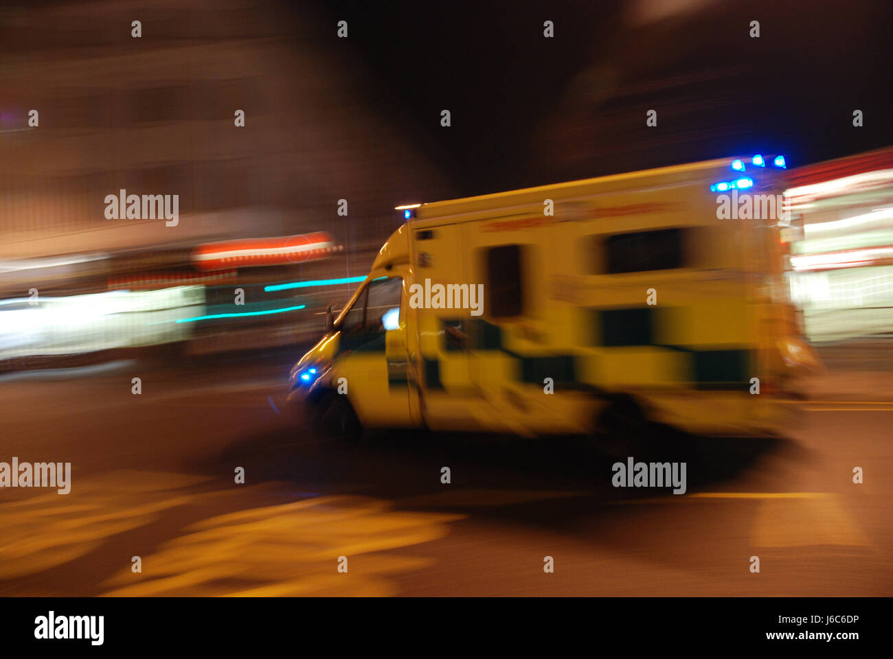 London Ambulance Car Stock Photos & London Ambulance Car Stock Images ...