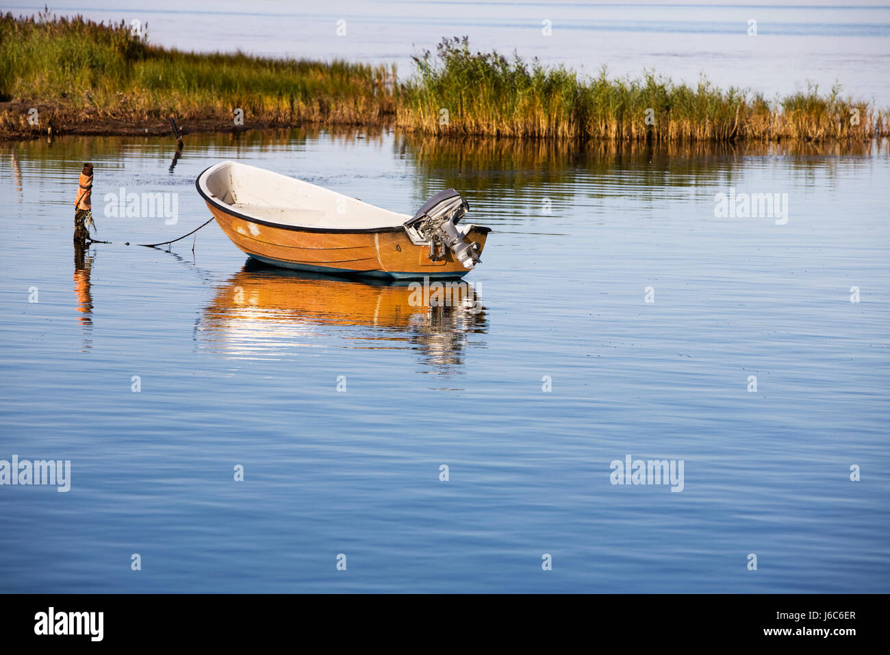 Rowing boat at anchor hi-res stock photography and images - Alamy