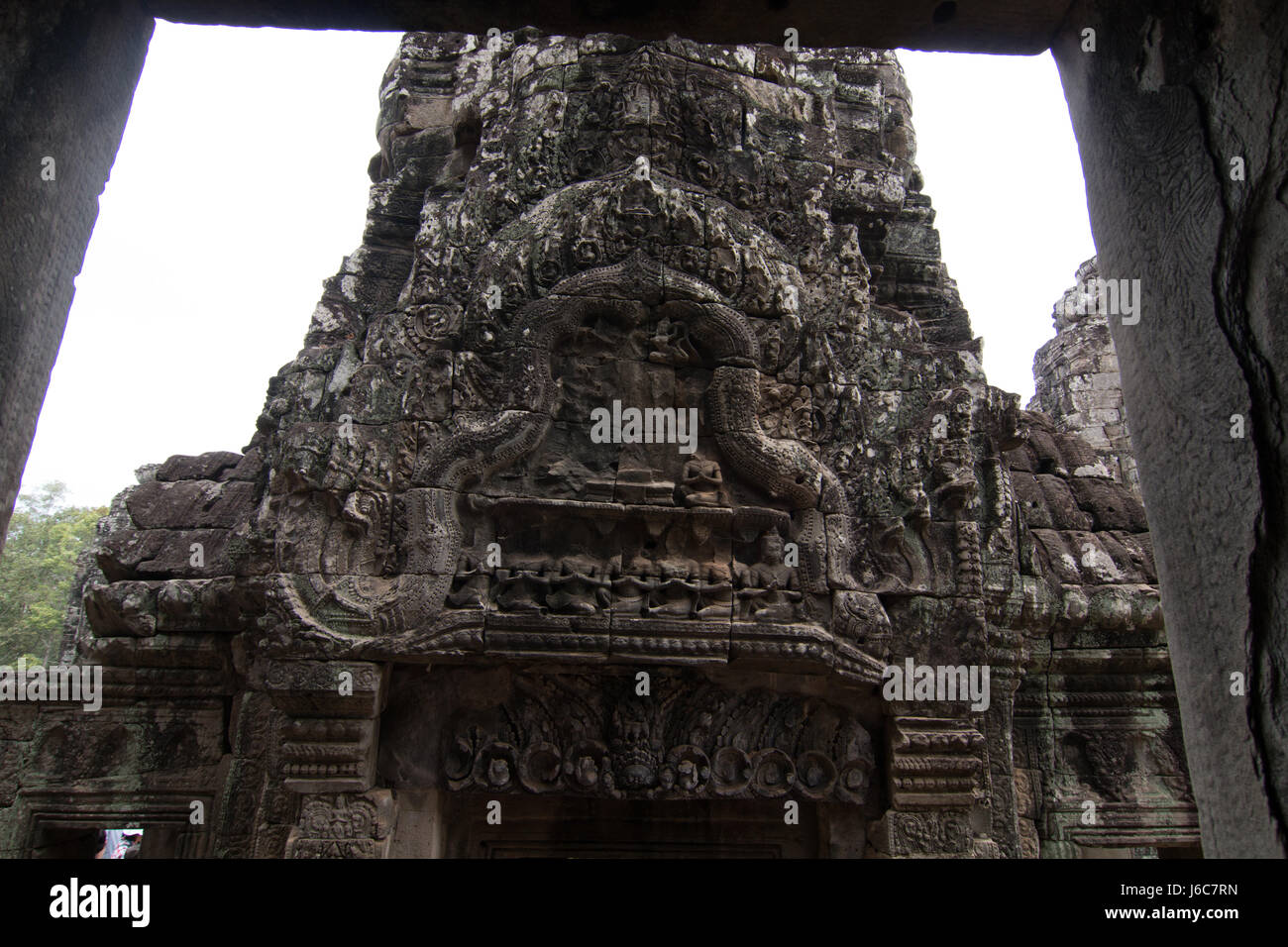Khmer lintel stone carving hi-res stock photography and images - Alamy