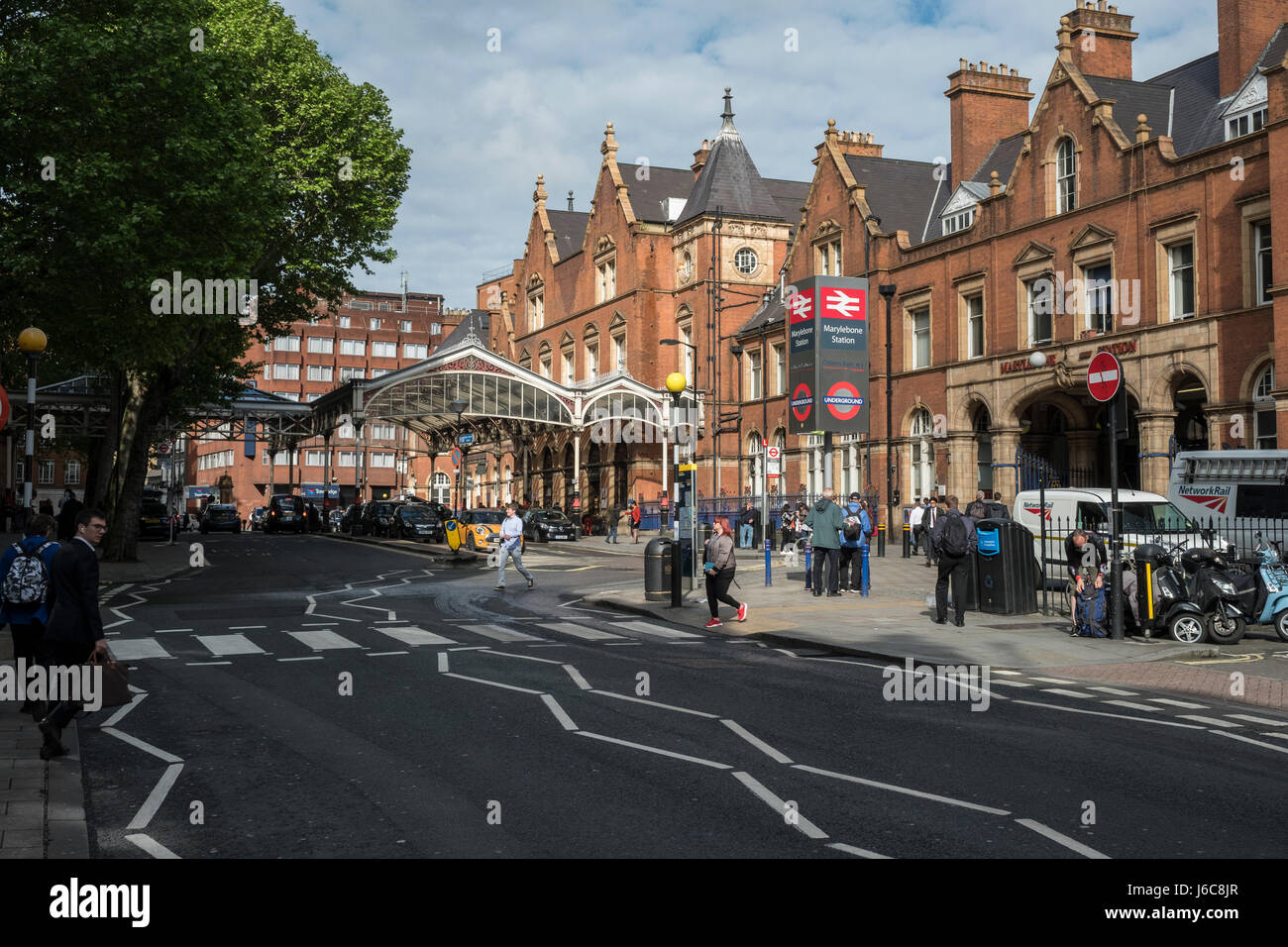 Marylebone tube station hi-res stock photography and images - Alamy