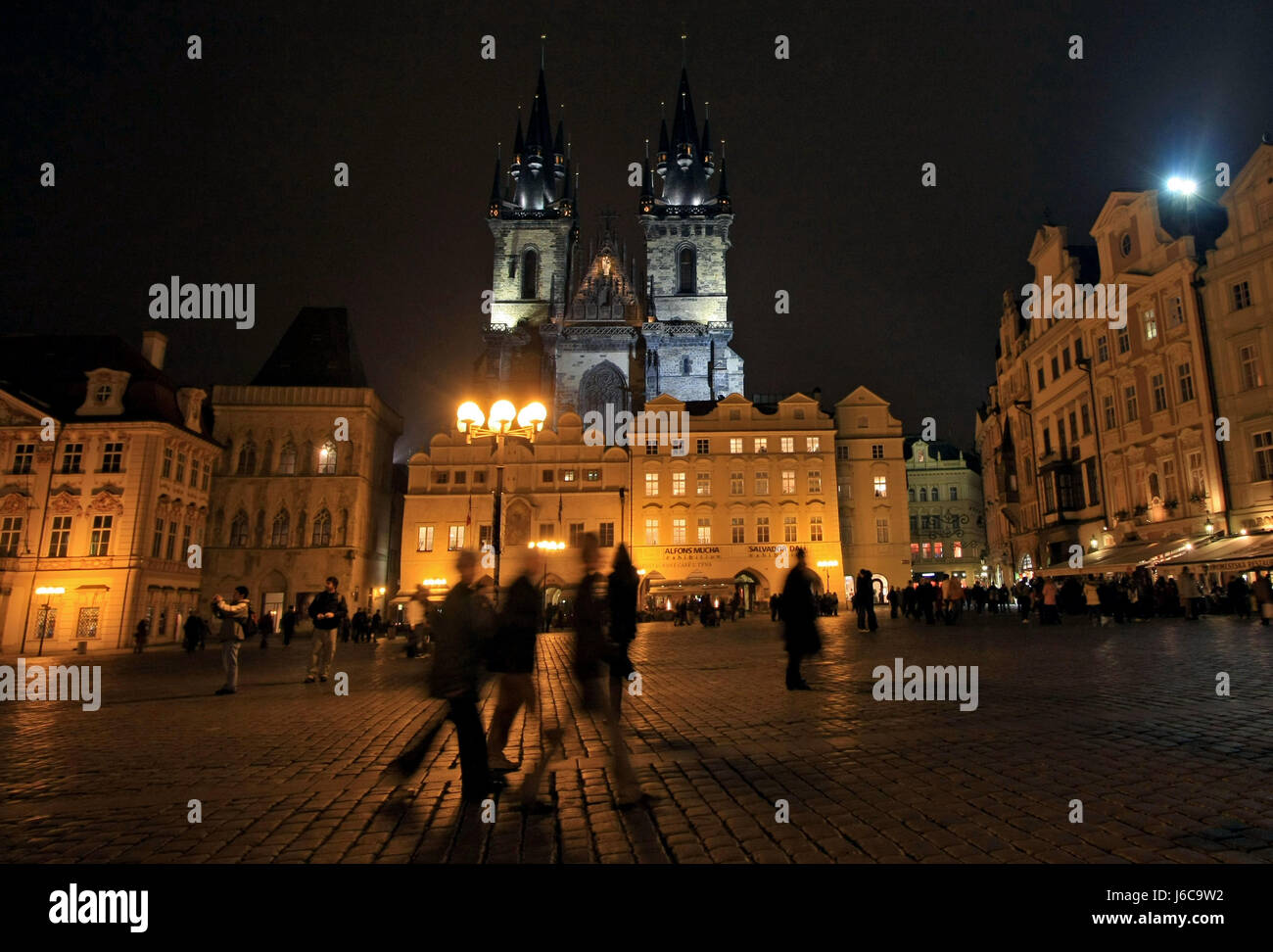 ring night nighttime prague czechia ring night nighttime plaster prague ...