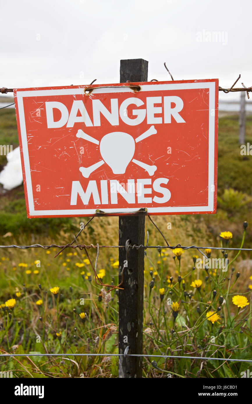 Mine landmine hi-res stock photography and images - Alamy