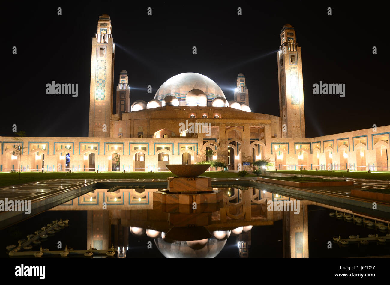 GRAND JAMIA MOSQUE, LAHORE, PUNJAB, PAKISTAN Stock Photo - Alamy