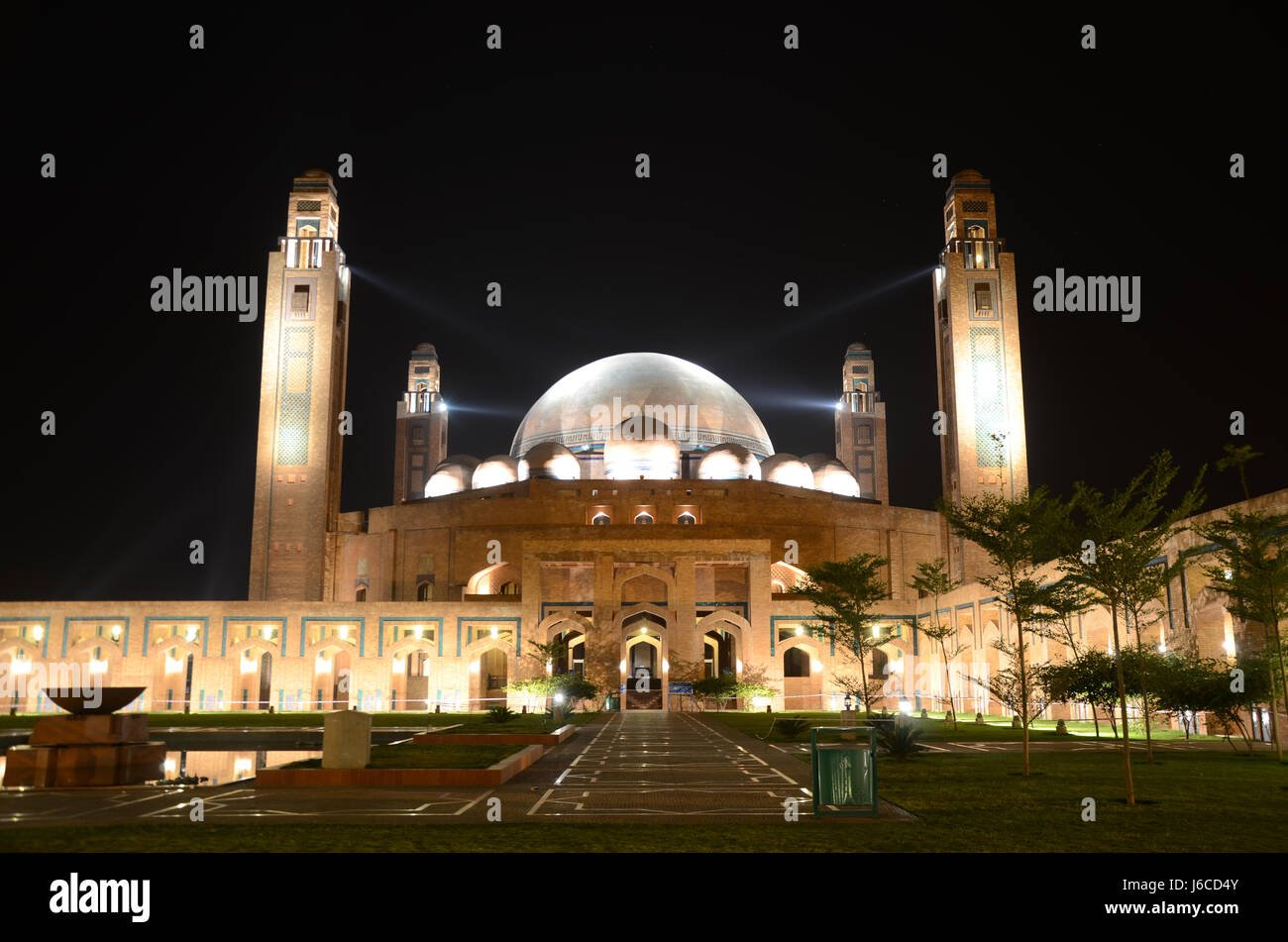 Grand jamia mosque lahore hi-res stock photography and images - Alamy