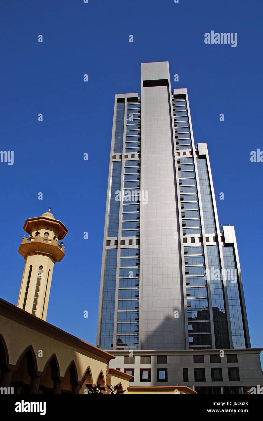 Construction skyscrapers kuwait city hi-res stock photography and ...