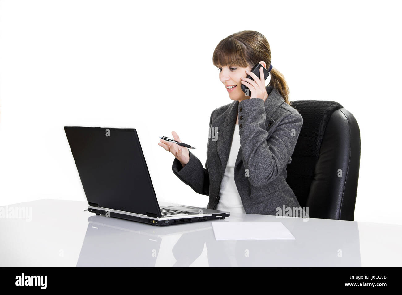 woman office laptop notebook computers computer beautiful beauteously ...