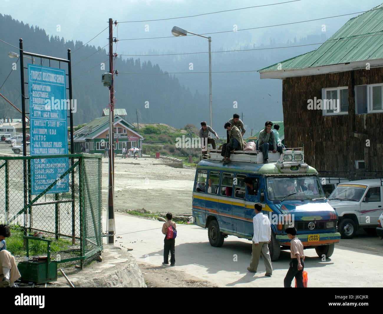 Gulmarg Tourism And Travel, Summer beauty of Gulmarg, Places to visit ...