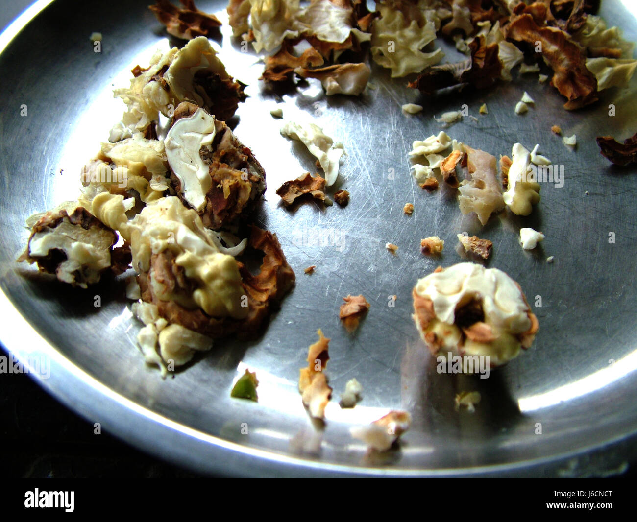 Walnut Acrut, Walnut In Shell (Akhrot), Akhrot (Juglans Regia), Walnut ...