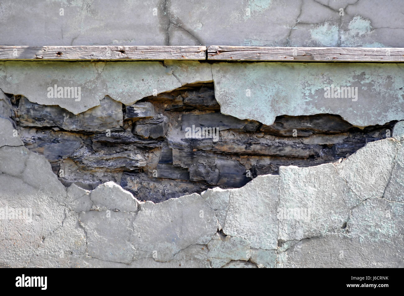 wall broken brick surface destruction crack damaged exterior fissure ...