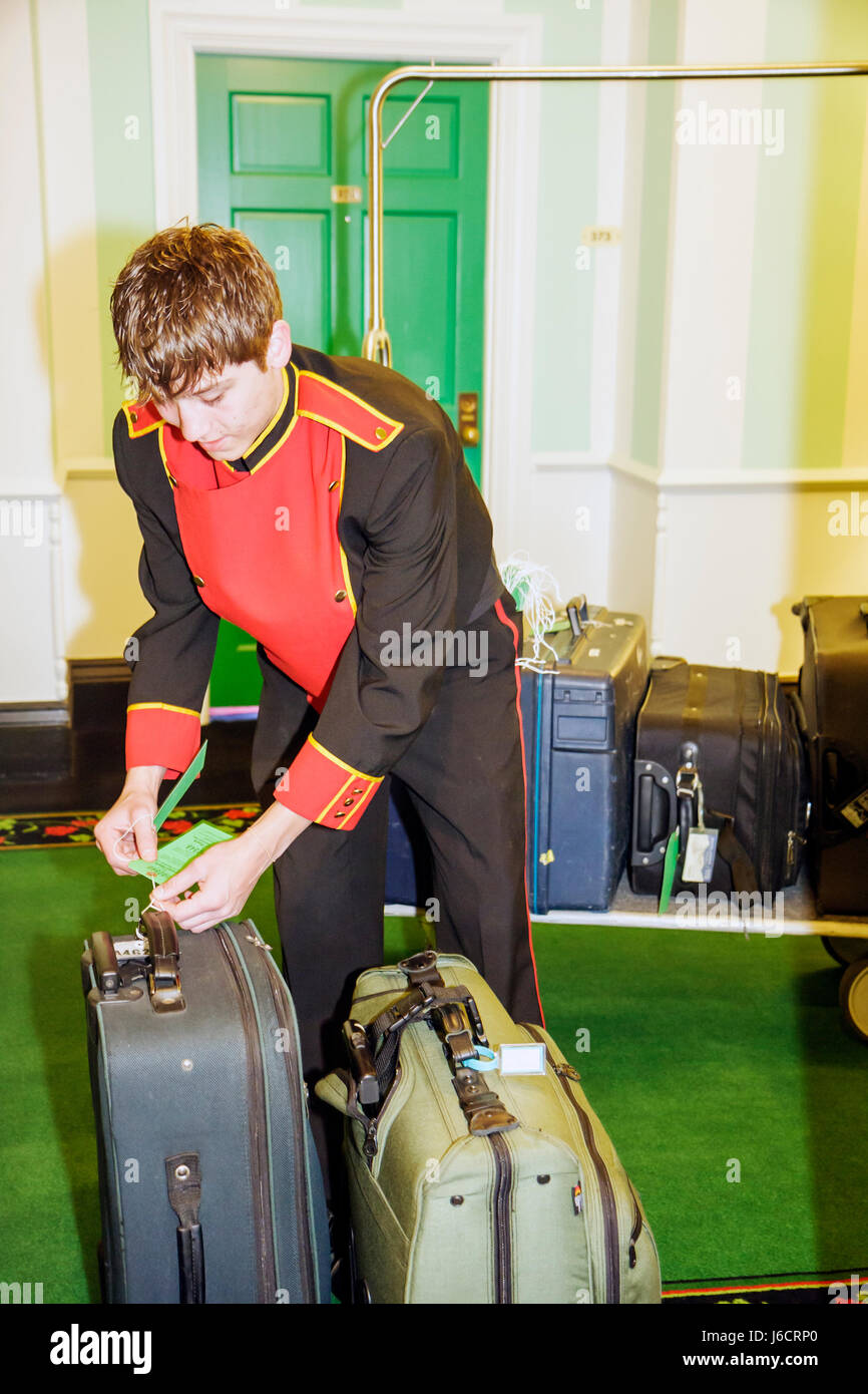 Bellhop uniform hi-res stock photography and images - Alamy