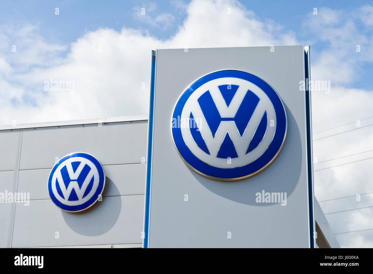 Vw volkswagen dealer dealership sign hi-res stock photography and ...