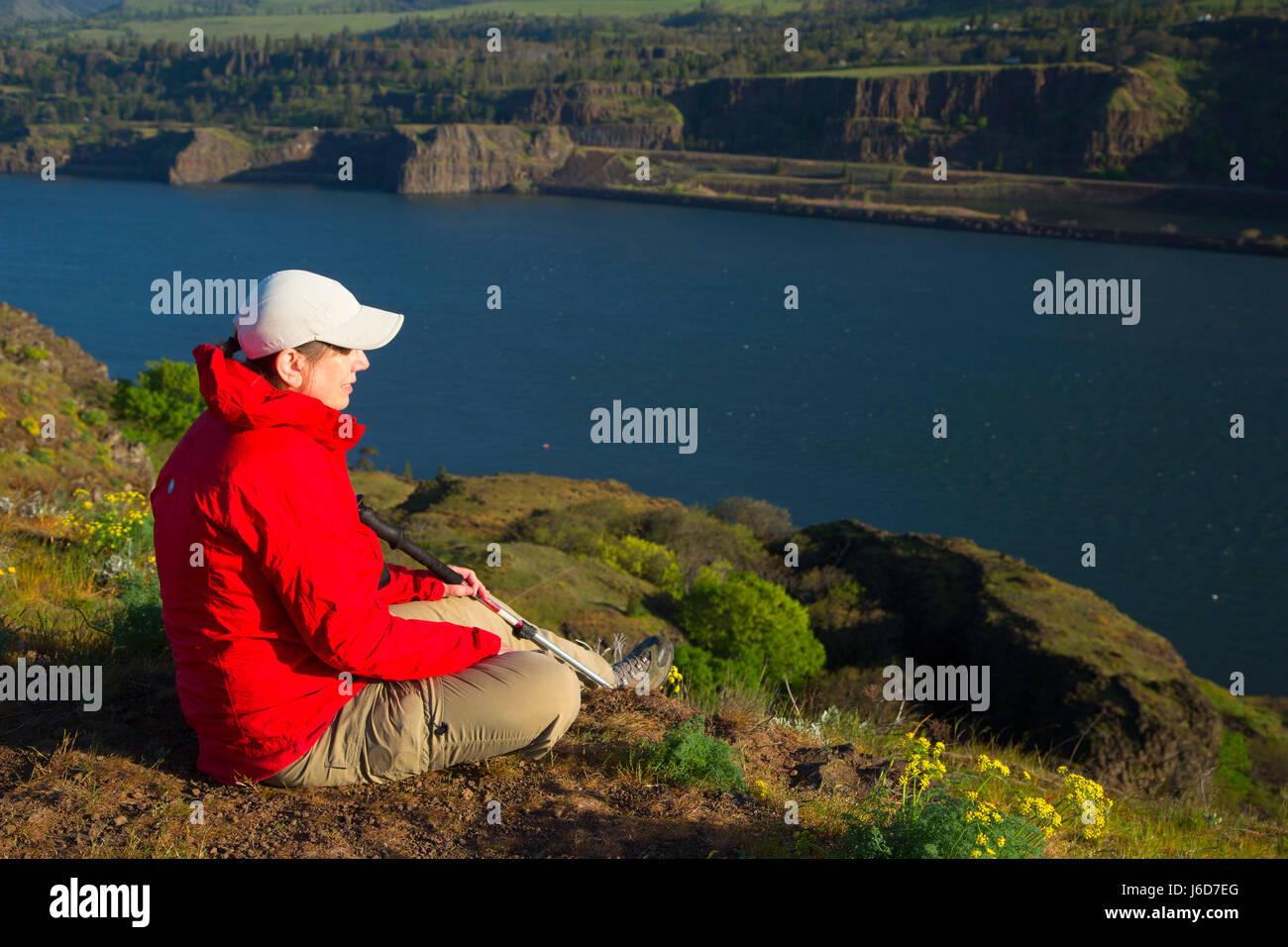 Trail viewpoint, Tom McCall Preserve, Columbia River Gorge National ...