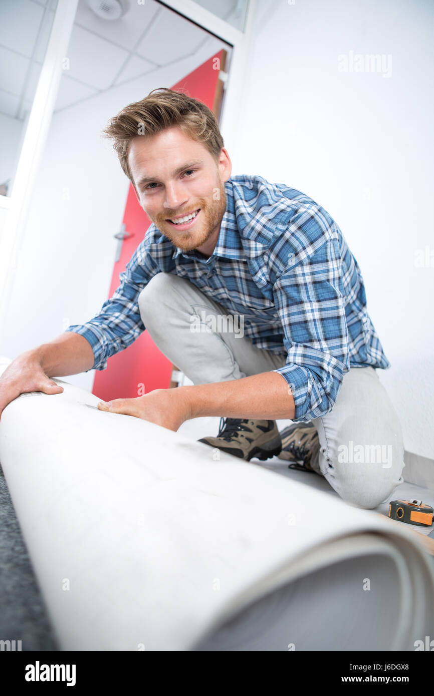 Portrait of carpet fitter Stock Photo - Alamy
