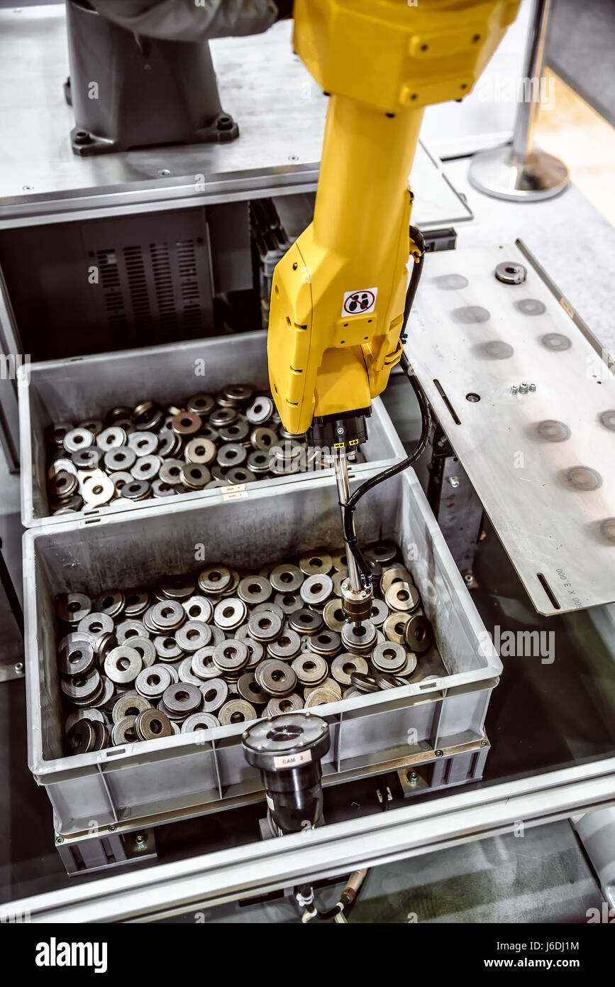 Production technology hi-res stock photography and images - Alamy