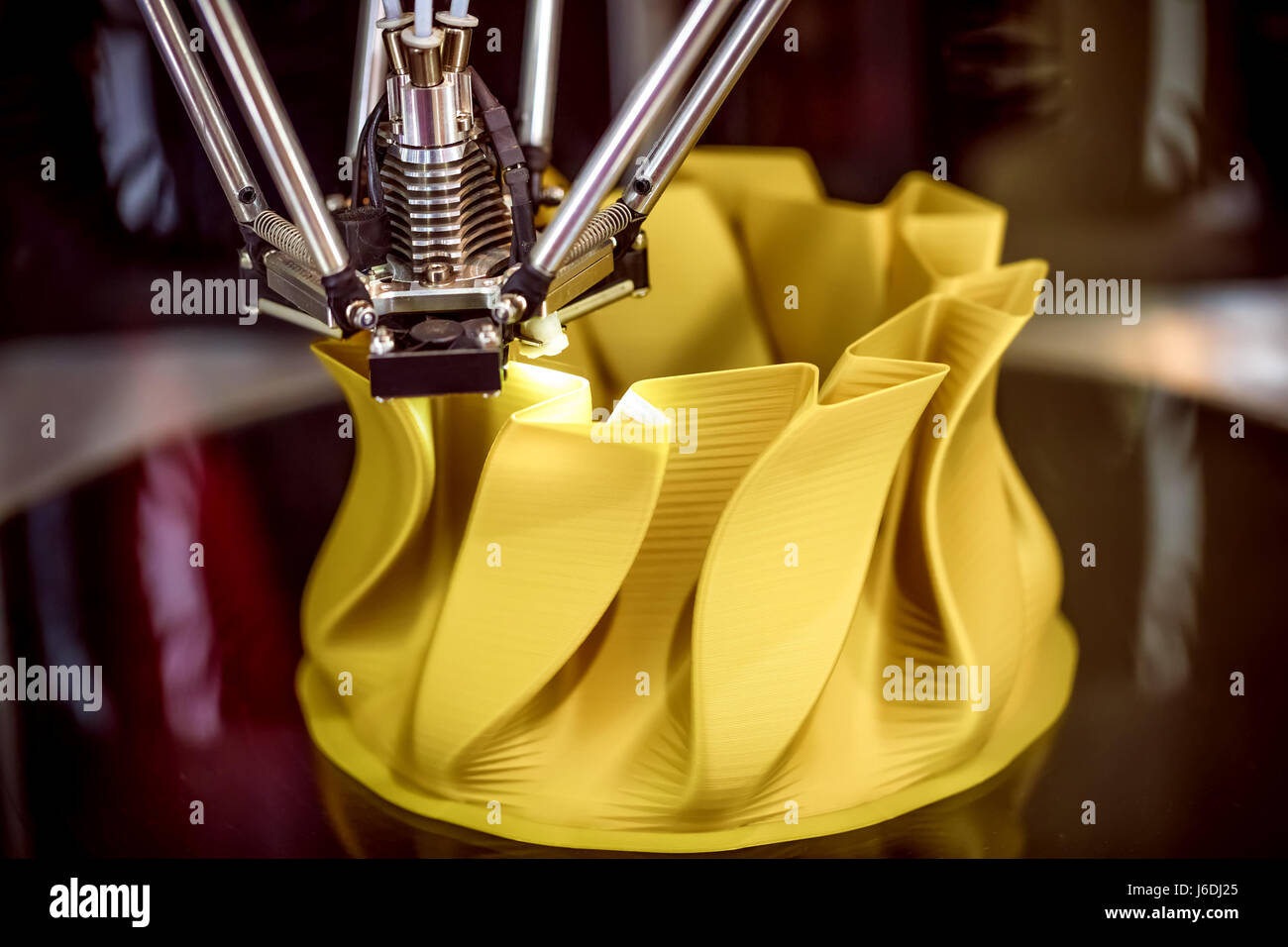 3D printer printing, also known as additive manufacturing (AM), refers ...