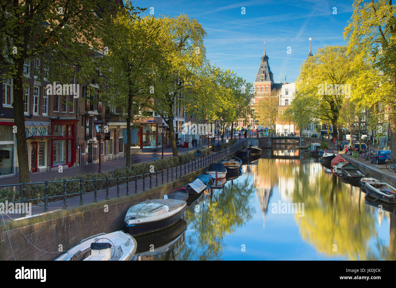 Rijksmuseum and Spiegelgracht canal, Amsterdam, Netherlands Stock Photo ...