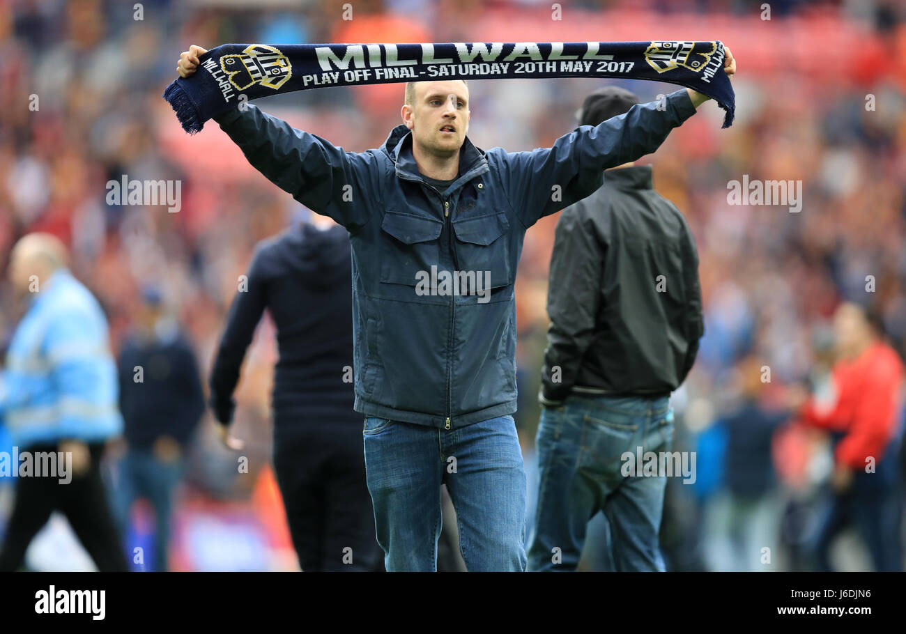 Millwall fans celebrate on pitch hi-res stock photography and images ...