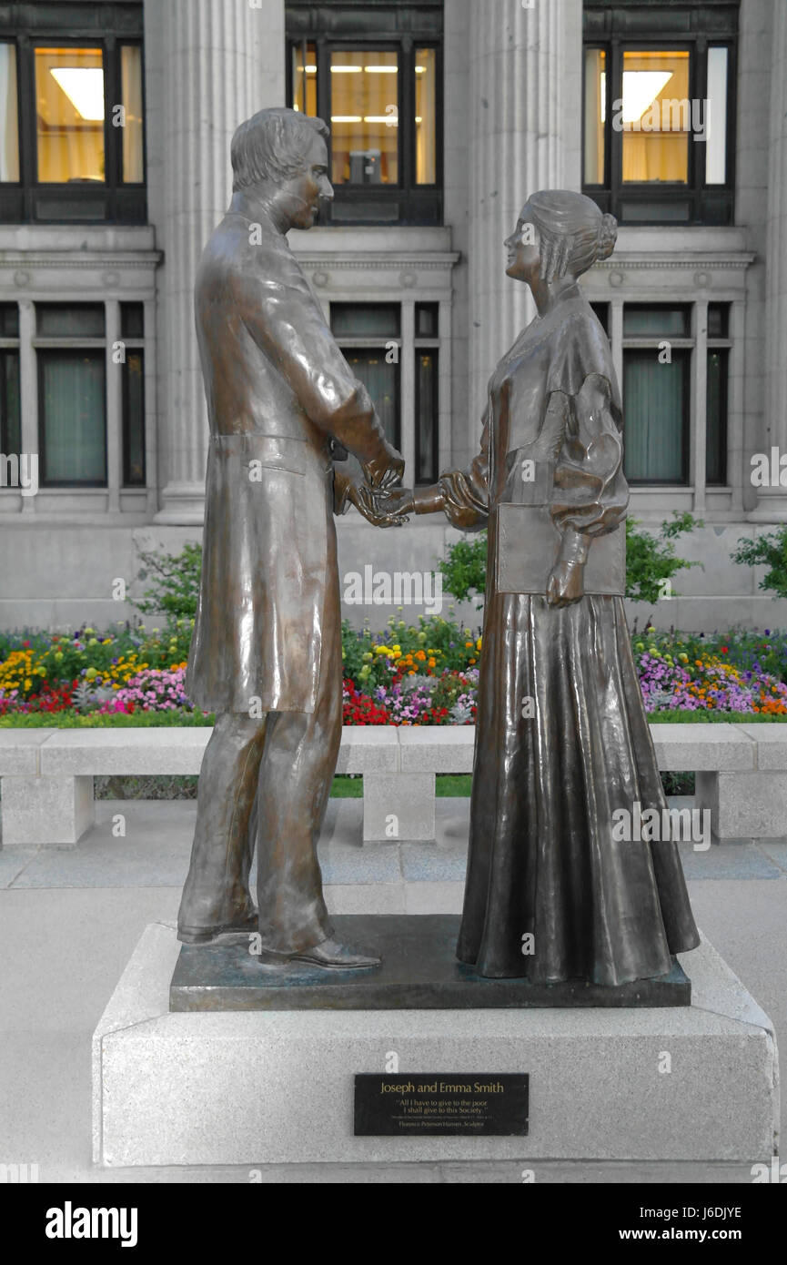 Portrait of Joseph and Emma Smith Statue in front of LDS Church ...