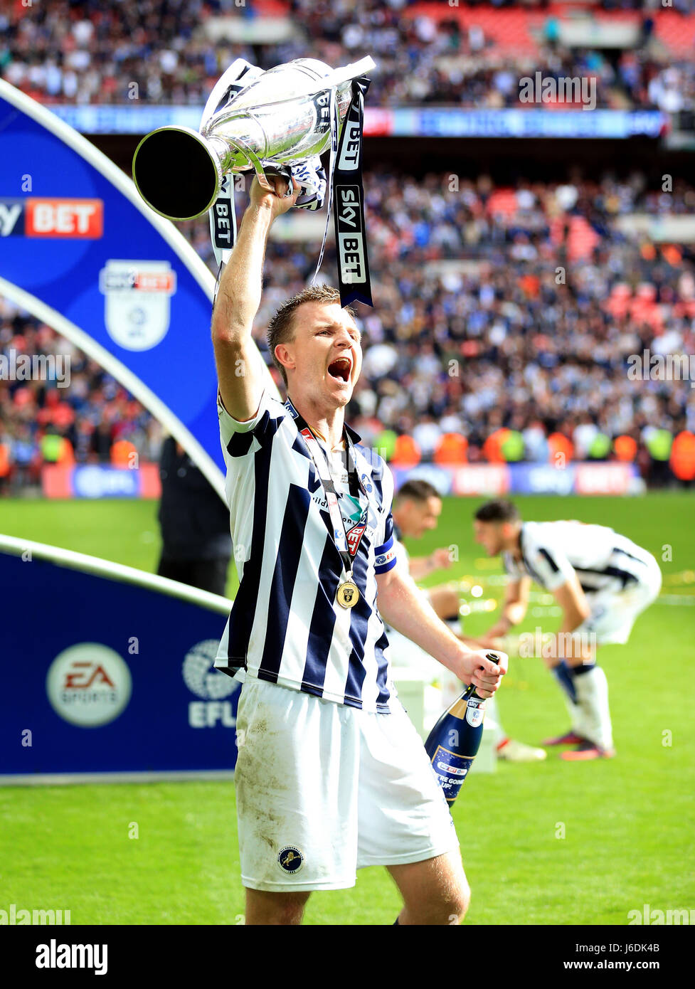 Captain tony craig hi-res stock photography and images - Alamy