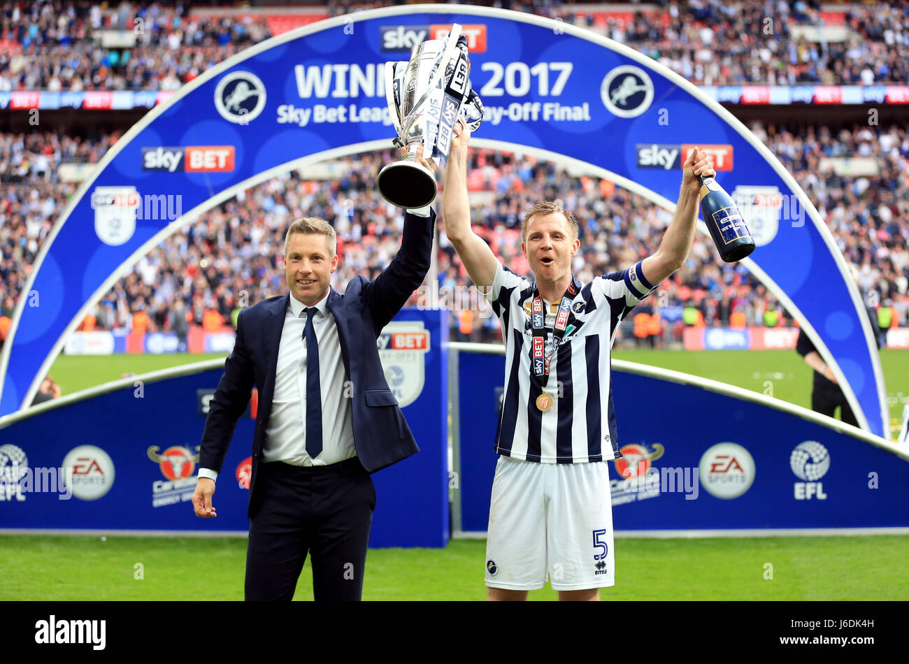 Captain tony craig hi-res stock photography and images - Alamy