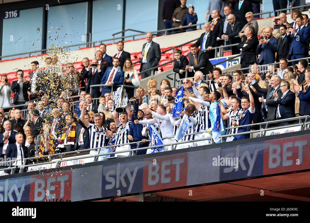 Captain tony craig hi-res stock photography and images - Alamy