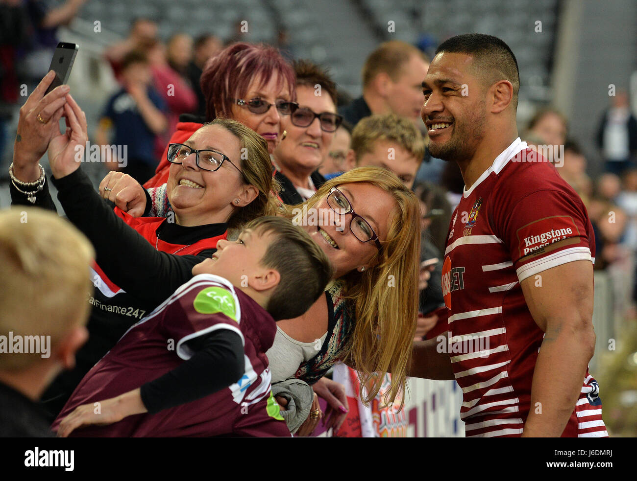 Wigan warriors willie isa meets fans hi-res stock photography and ...