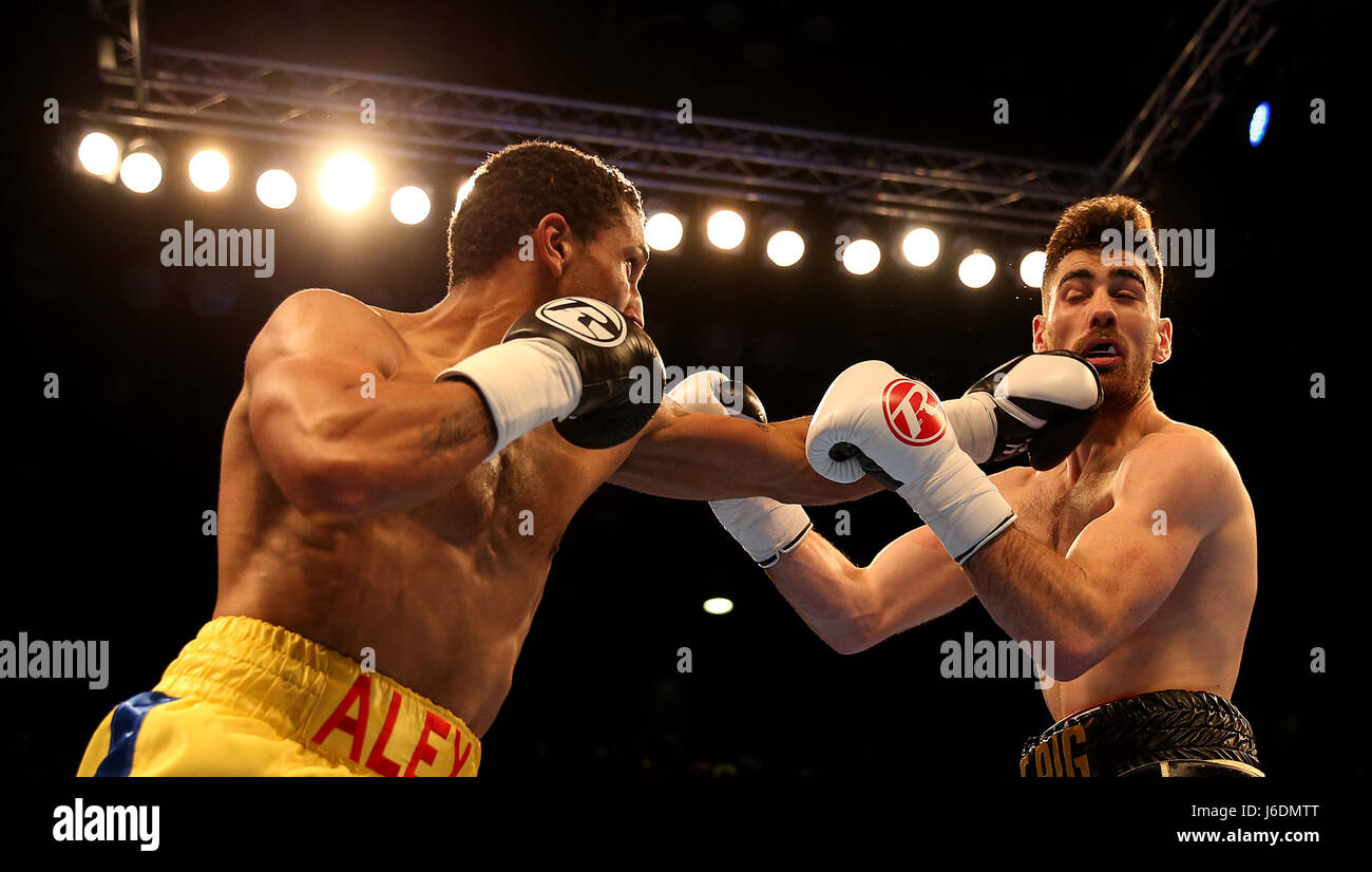 Aaron Morgan (left) and Joe Pigford during the Super-Welterweight ...
