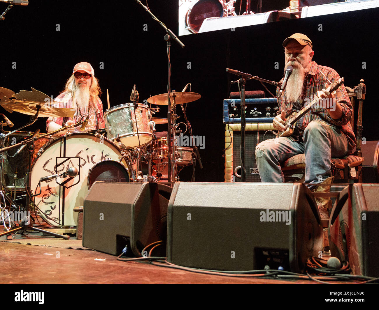 Seasick Steve performing live in concert at the Edinburgh Usher hall ...