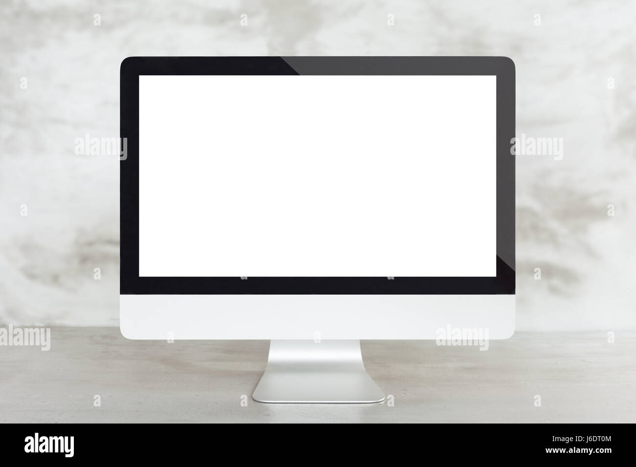 desktop computer on work desk showing blank screen Stock Photo - Alamy