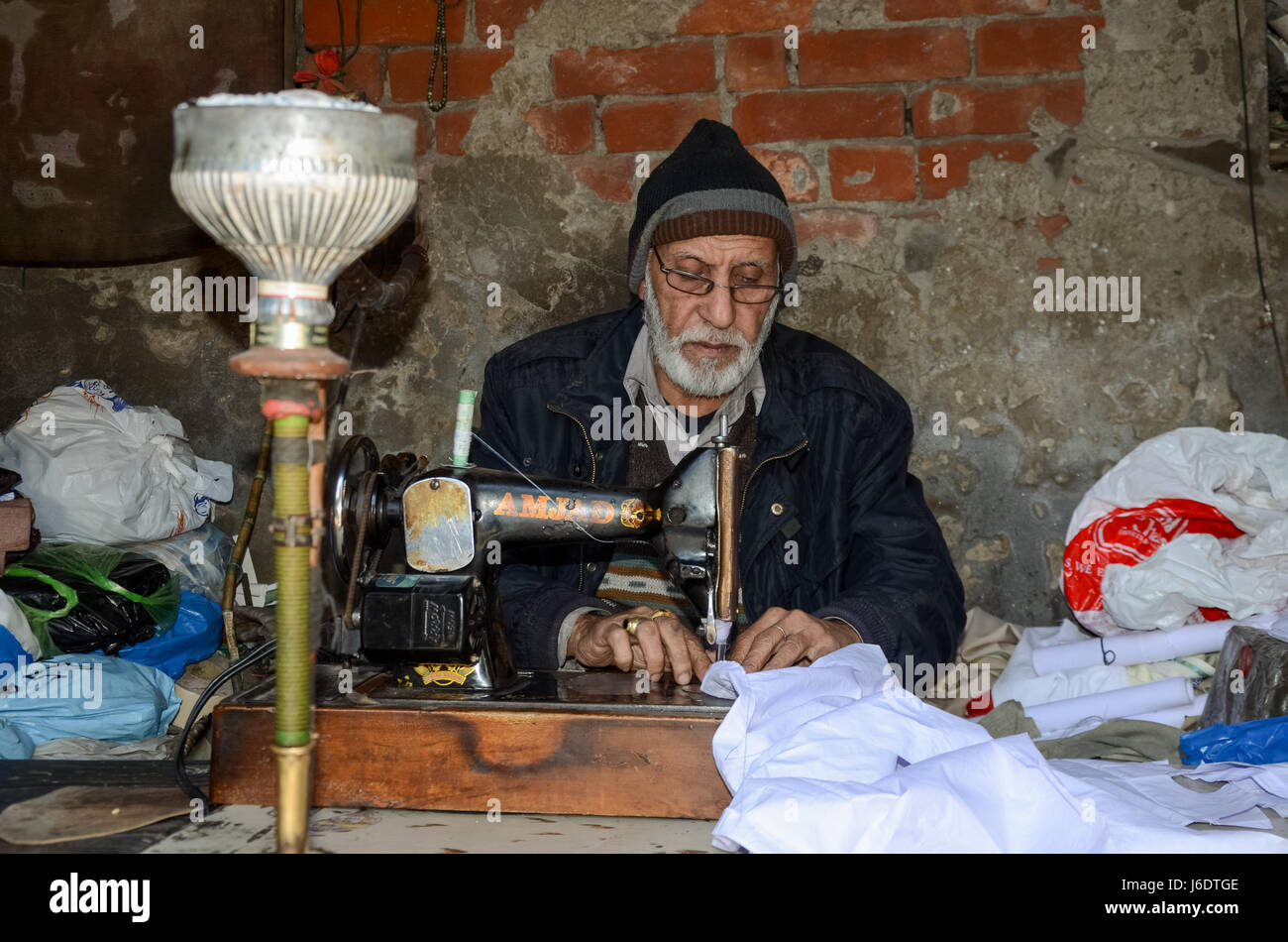 Poor pakistani people hi-res stock photography and images - Alamy