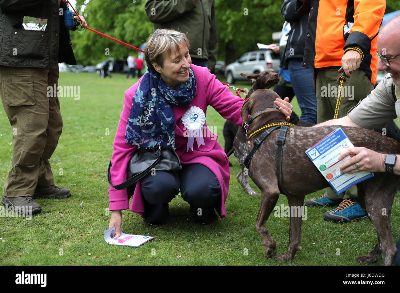 Dr Louise Irvine of the National Health Action Party, meets Beryl, a ...