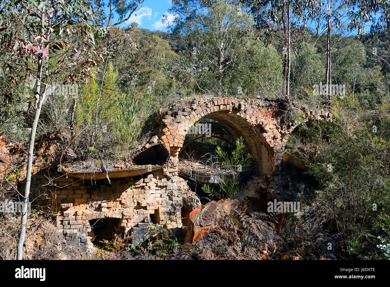 Ruins of a Kerosene Shale mine, Joadja Ghost Town, Southern Highlands ...