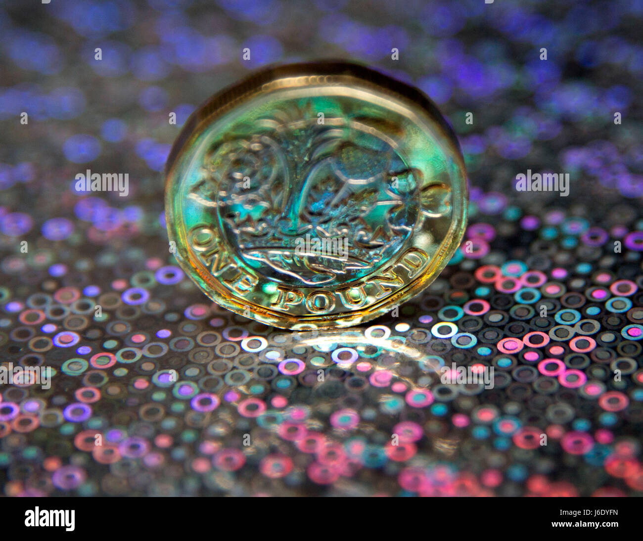 New multi-sided one pound coin, London Stock Photo - Alamy
