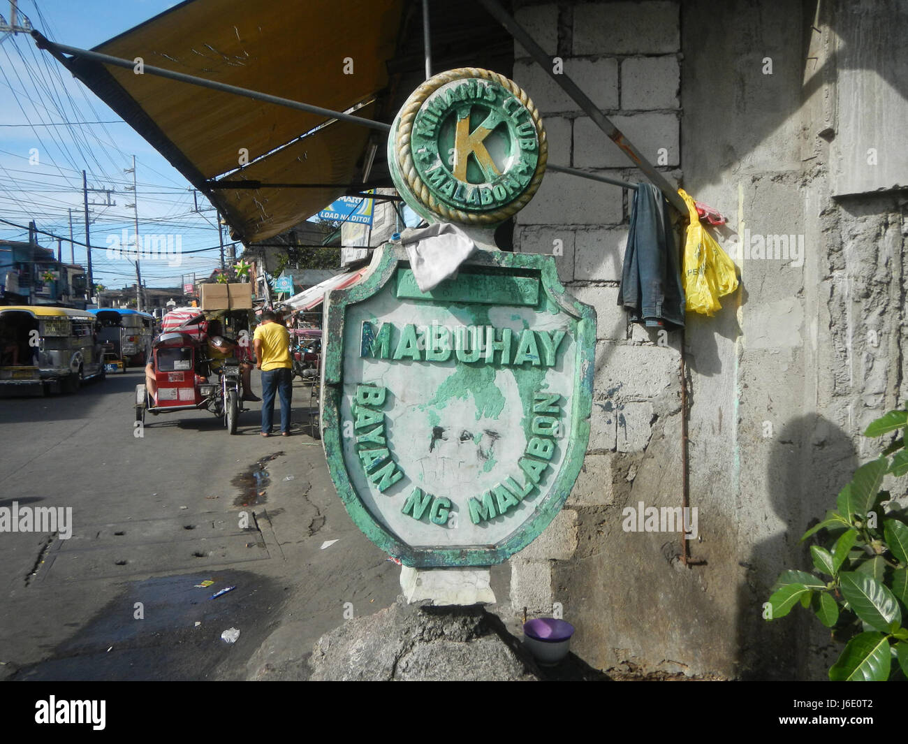 The boundary between M. H. del Pilar Street and A. Mabini Street in ...