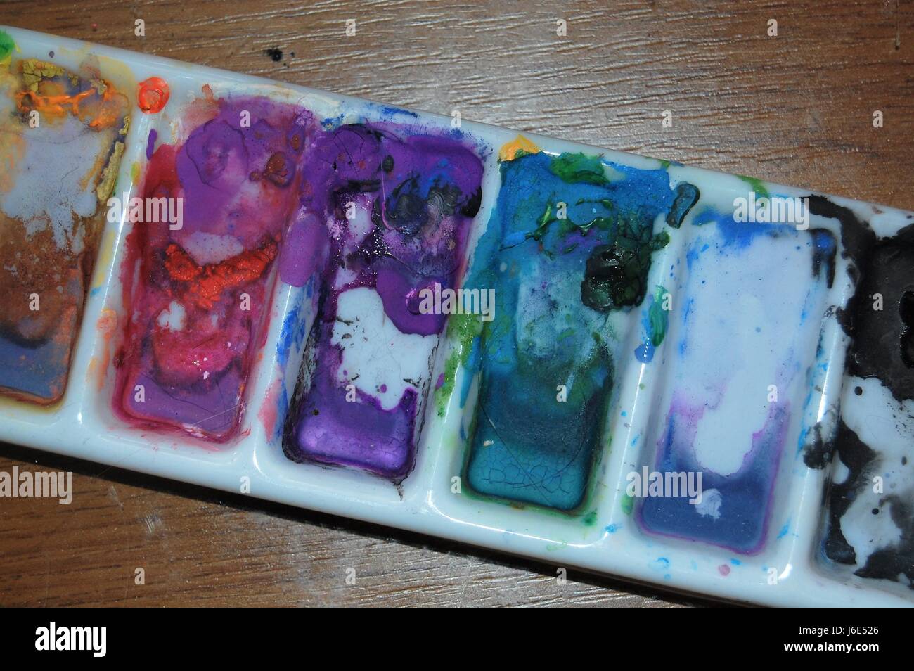 Different Coloured Paints in a Palette Stock Photo - Alamy