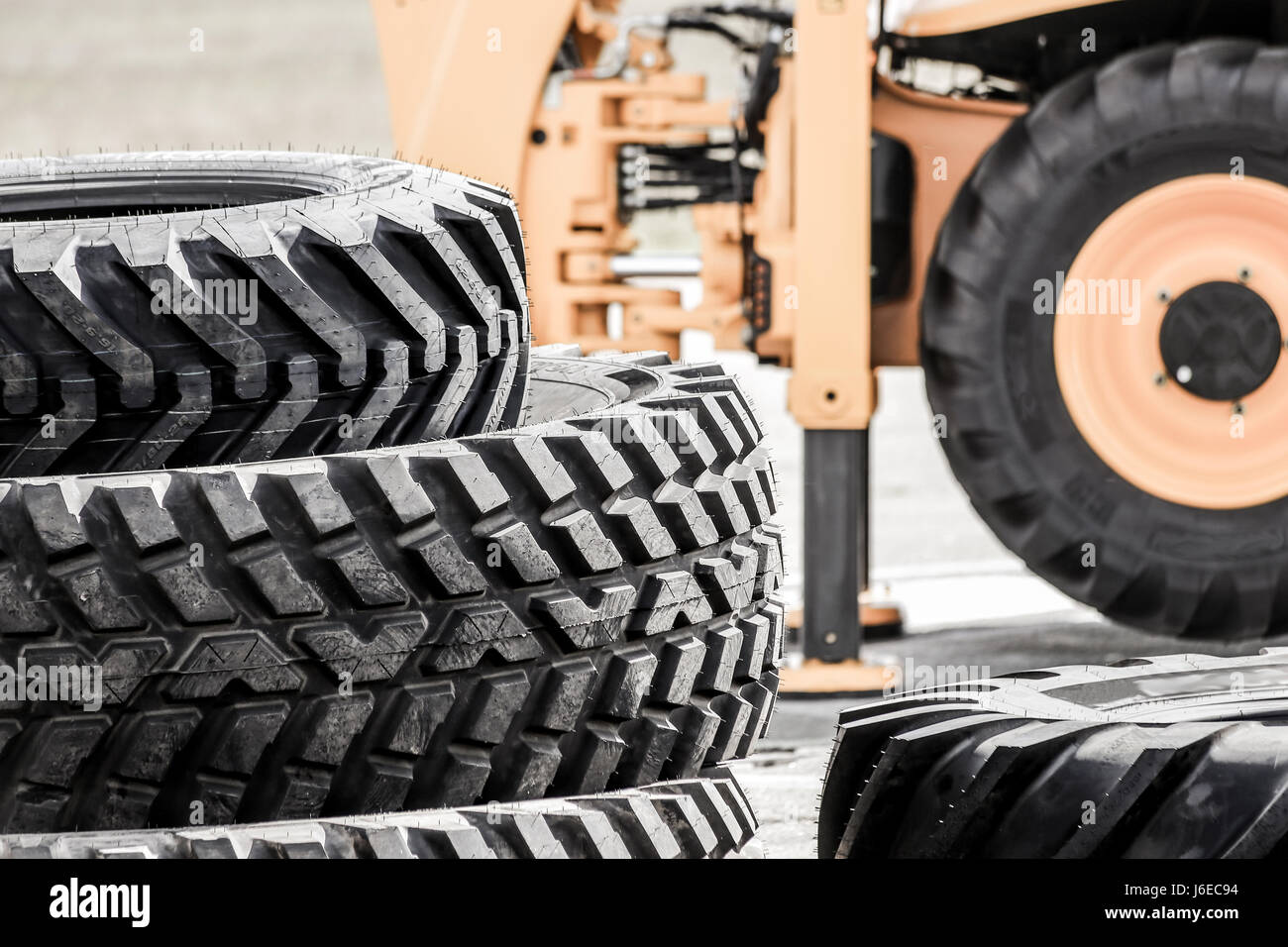 Large wheeled excavator hi-res stock photography and images - Alamy