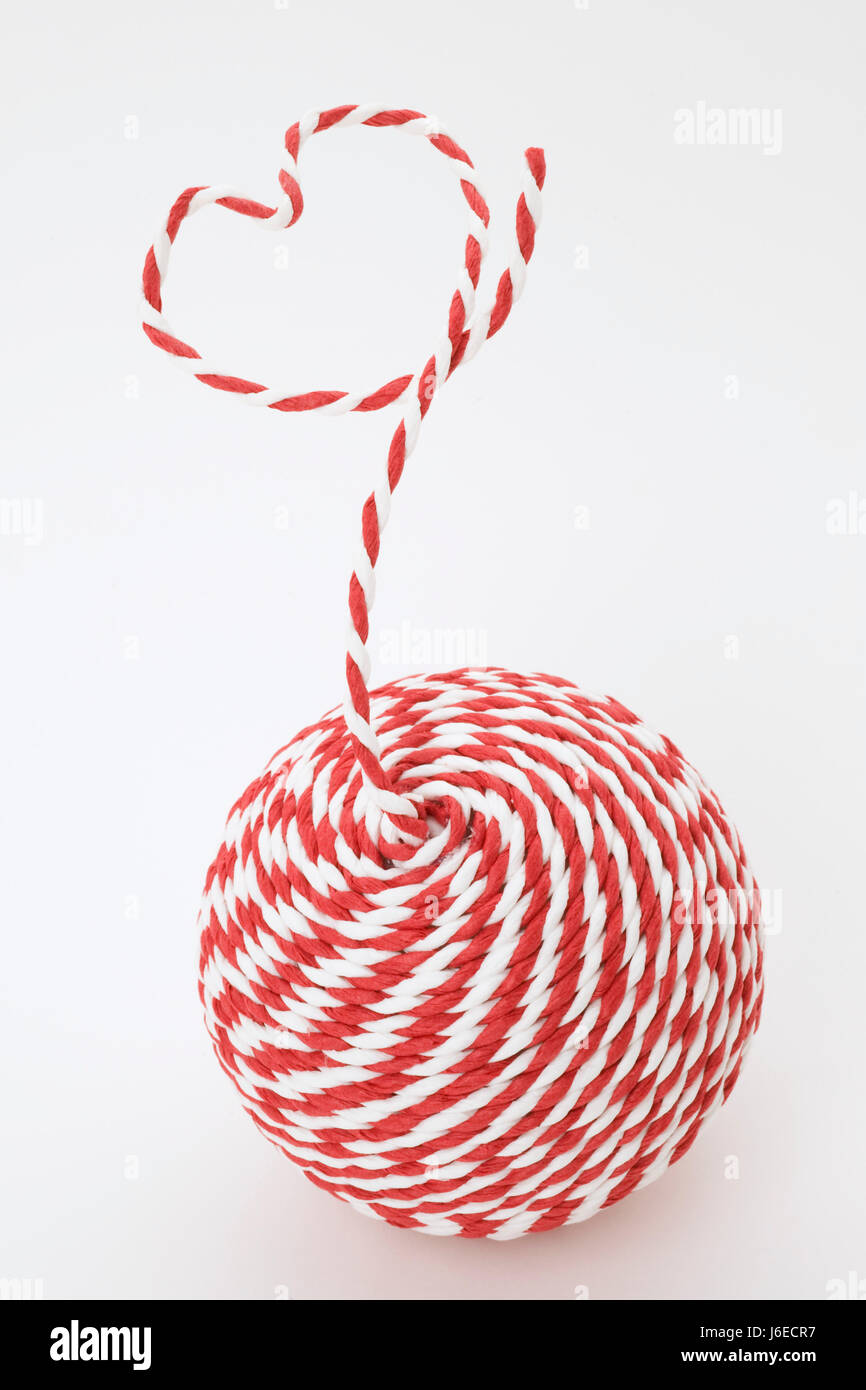 heart of red and white string Stock Photo - Alamy