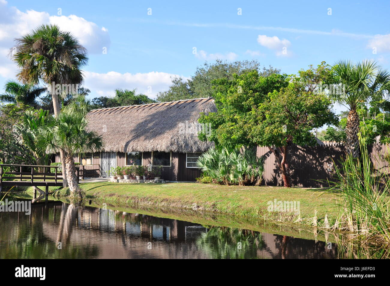straw reservation indians blue house building beautiful beauteously ...