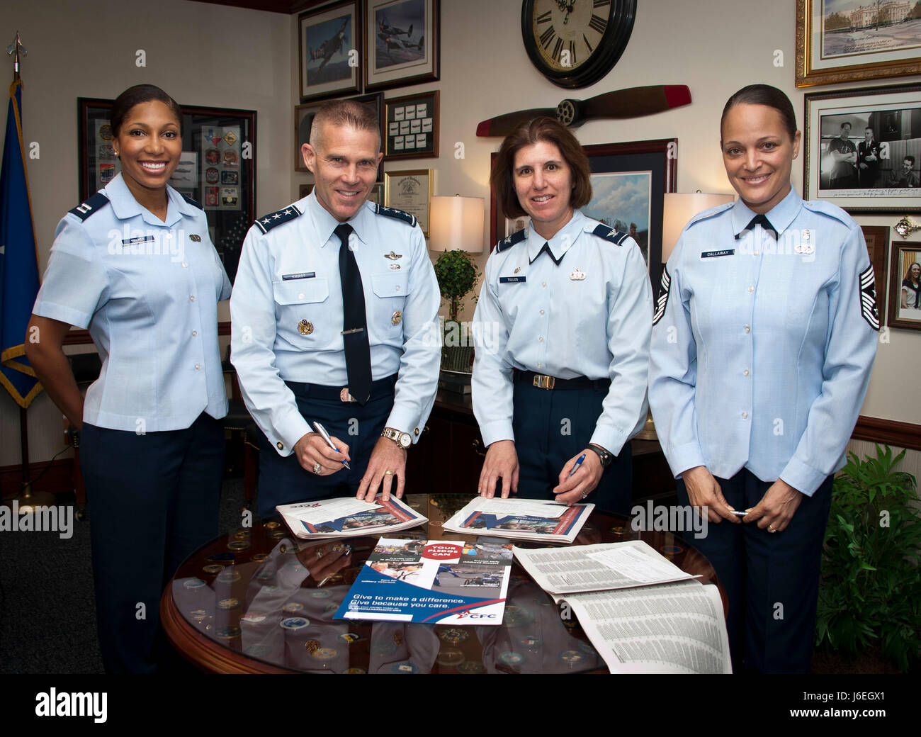 Laura burnett hi-res stock photography and images - Alamy