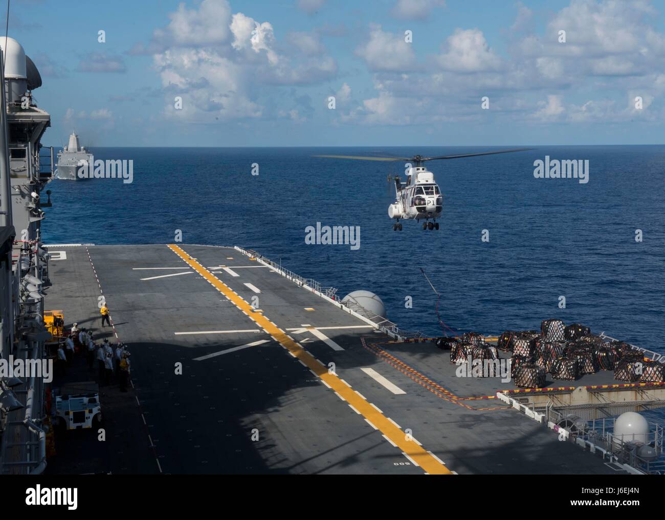 160815-N-NB544-147 EAST CHINA SEA (Aug. 15, 2016) An AS-322 Super Puma ...