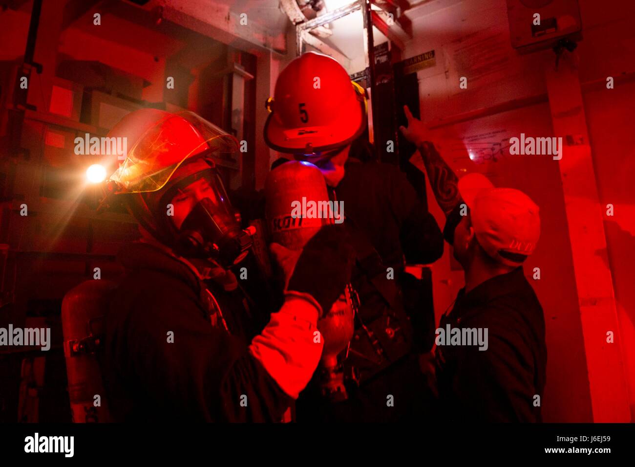 Fire controlman 3rd class brian hi-res stock photography and images - Alamy
