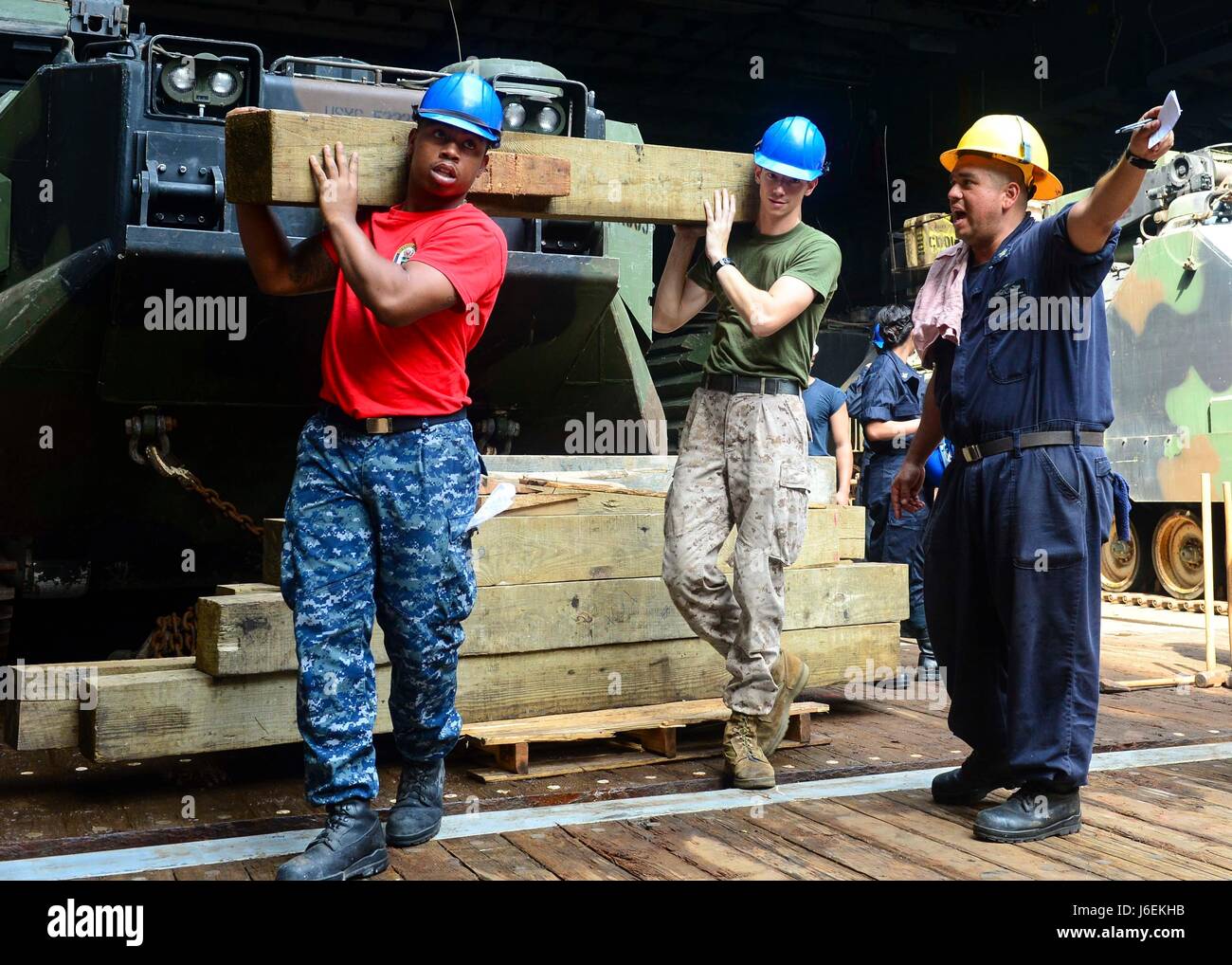 Shoring party hi-res stock photography and images - Alamy